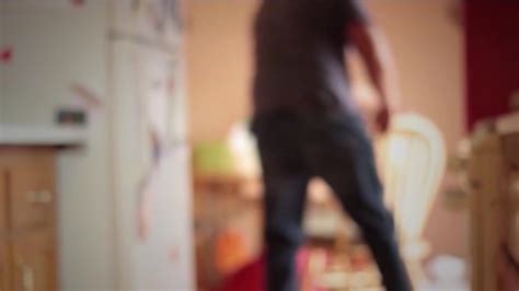 30 дневен притвор за насилникот кој три дена ги тепал мајката и нејзините две деца Канал 5