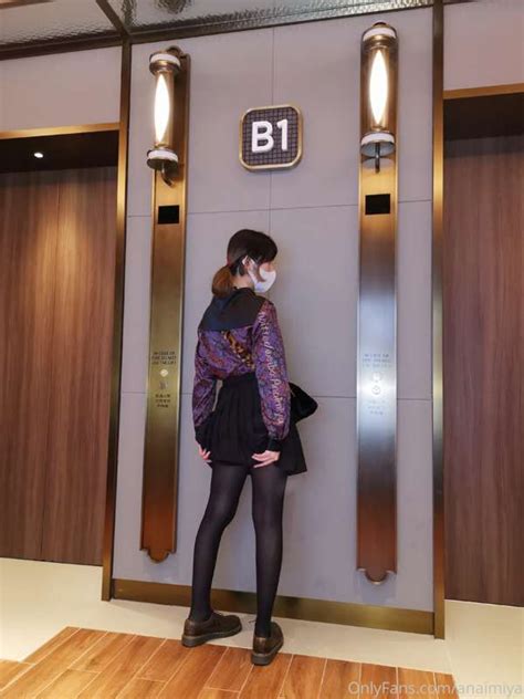 You Wont Feel Bored While Waiting For The Elevator~ By Anaimiya From