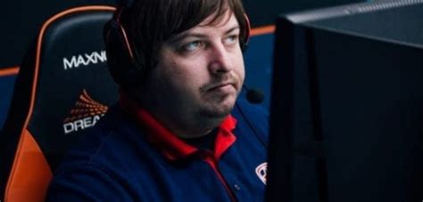 Dosia обсудил возвращение Hobbit в состав Gambit Esports по Cs Go
