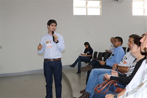 Pesquisador Explica As Melhores Técnicas Na Aplicação De Defensivos