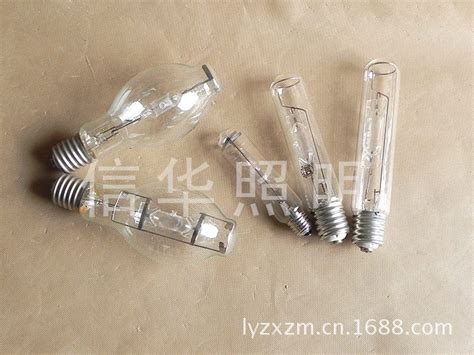 金卤灯卤素灯 卤素灯氙气灯 大山谷图库