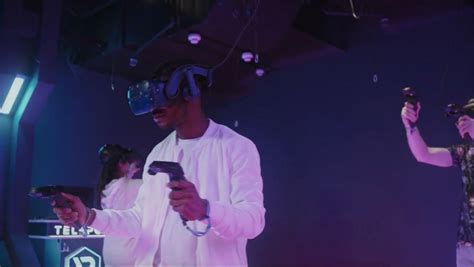 Meet Ashlei Lewis Of Abundntli Univrcity Voyage Mia Magazine Miami