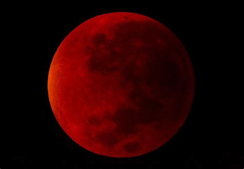 Photographing A Total Lunar Eclipse Expert Tips