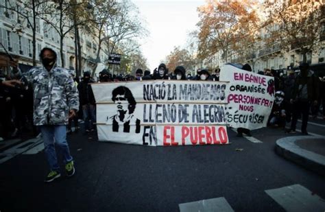 Maradona Presente En Las Movilizaciones Contra La Nueva Ley De