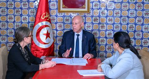 مسألة توزيع الخبز محور جلسة عمل بين رئيس الدولة و بودن ووزيرة الما