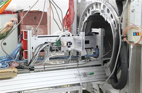 First Combined Beam Time Test Of Pxd And Svd Modules At Desy Belle Ii