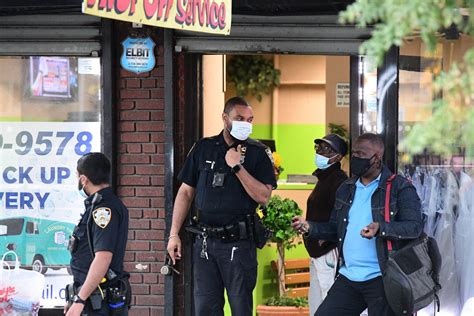 Nyc Shootings Four People Injured In Overnight Shootings In Brooklyn