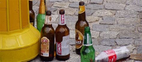 Ministerstwo Zdrowia chce rozszerzyć zakaz spożywania alkoholu a także ograniczyć emisję reklam