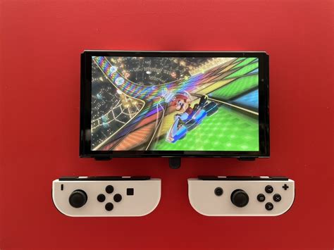 Switch OLED Photos Provide First In Person Look