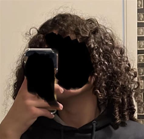 I Know Im A Guy But I Feel More Feminine Hairstyles Fit My Hair More