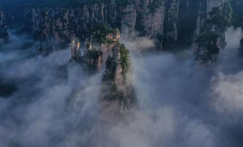 张家界十里画廊：雨过天晴观云海旅游频道中国青年网