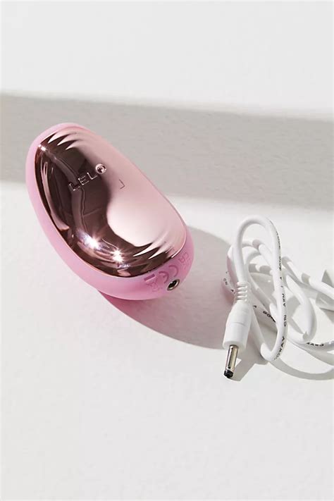 Lelo Sona 2 Travel Free People