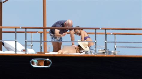 Jeff Bezos And Lauren Sánchez Pack On Pda Aboard 500 Million Yacht In