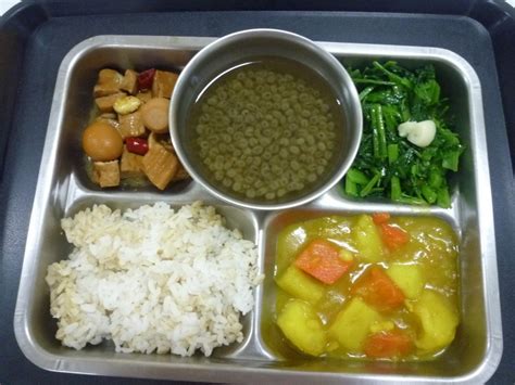 台灣營養午餐「螢光咖哩」超難忘！韓國網友「愛恨分明」的兩款小菜！ Wishnote 所有美好如你所願
