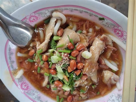 ขนมจีนไหหลำแห้งหมู • 50 ร้าน เจ๊นิตขนมจีนไหหลำ Wongnai