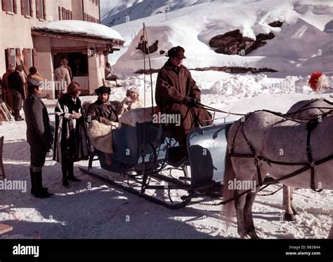 Oliver Reed And Alan Bates Hi Res Stock Photography And Images Alamy