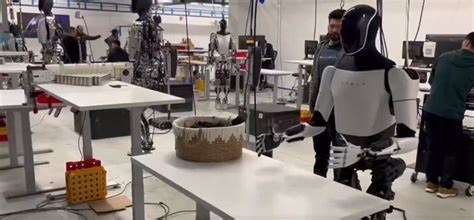 Elon Musk Planea Comenzar A Vender Su Robot Humanoide Optimus Gen 2 A