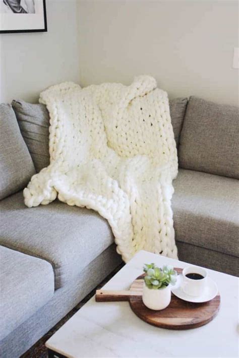 Diy Chunky Knit Blanket Tutorial Home And Lifestyle Blogger