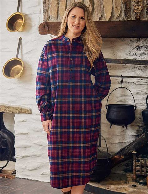 Ladies Cotton Flannel Nightshirt Maroon Navy Weavers Of Ireland