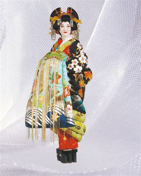 花魁衣裳が道立近代美術館に！ 小林豊子きもの学院 北海道