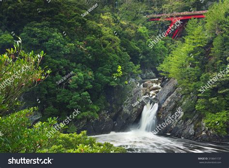 Toroki Falls 29 Images Photos De Stock Objets 3d Et Images