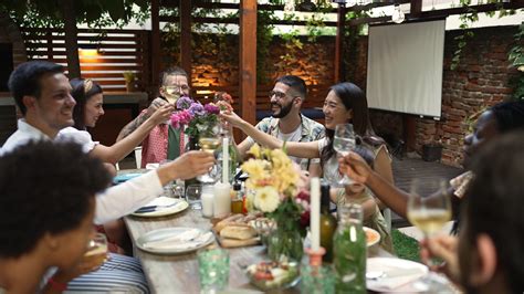 How To Live With Roommates Peacefully
