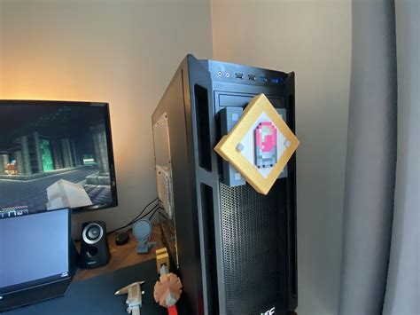 If I Touch It With Another Capacitor Does It Turn The Computer On R
