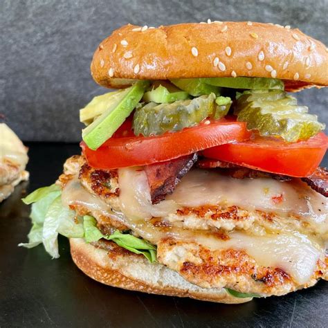 Chicken Smash Burgers On The Griddle Easy Chicken Burger Recipe