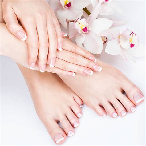 Manicure Y Pedicure Banco De Fotos E Imágenes De Stock Istock