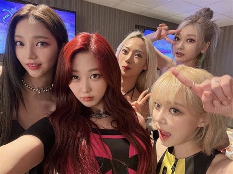 Kpop Girl Groups Korean Girl Groups Kpop Girls Pretty People