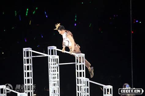 郭富城台湾开唱 湿身热舞难度堪比蔡依林 中国娱乐资讯网cecetcn