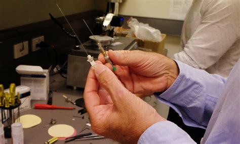 Perth Researchers Developed The World S Smallest Microscope Particle