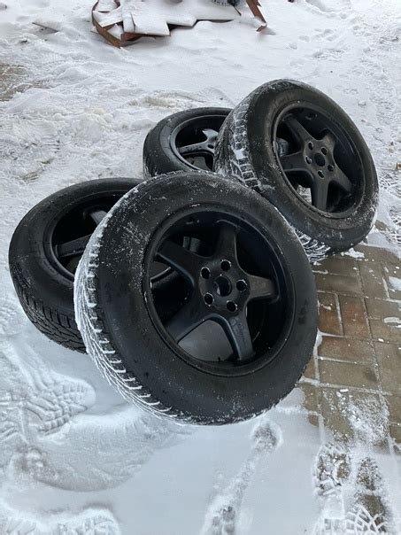 Продам диски 5x120 с резиной . Стояли на т5 Диски ровные ,не вареные ...