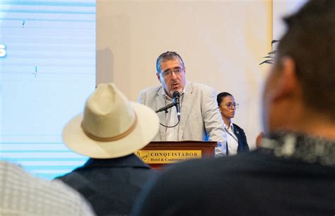 Bernardo Ar Valo Presidente Electo De Guatemala Alerta De Golpe De
