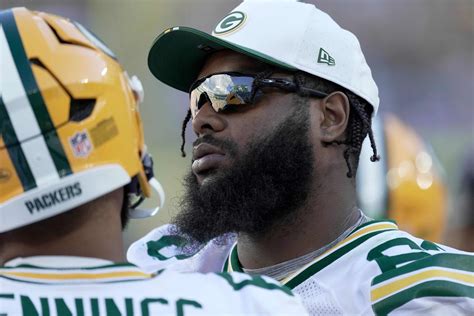 Packers Lt Rasheed Walkers Confidence May Be Setting Team Up For Ridicule If 2025 Season Falters