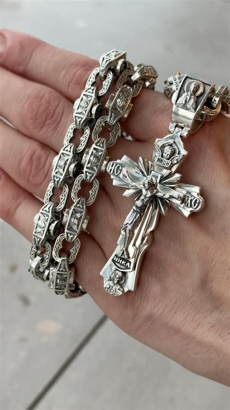 ЮВЕЛІРНІ ВИРОБИ НА ЗАМОВЛЕННЯ ЗОЛОТО СРІБЛО Комплект який поєднує в собі унікальність та