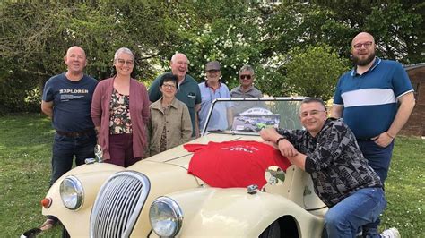Les Bois Danjou Un Rassemblement De Voitures Anciennes Et De Prestige