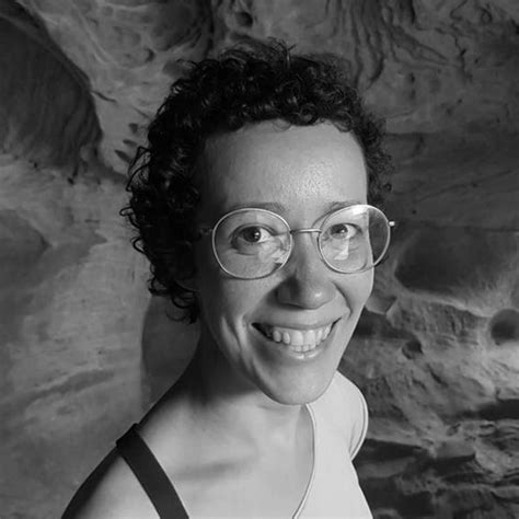 Emma Roberts Vekttap Emma Roberts Is All Set To Play Hot Mess Post