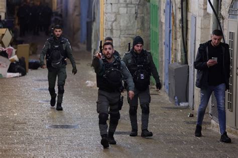 Zwischenfall In Jerusalem Israelische Polizei Erschiesst Verdächtigen