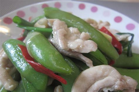 小安琪 因為喜歡吃想同大家分享些簡單容易方便又味美之食譜 哈 蜜糖豆炒雞柳
