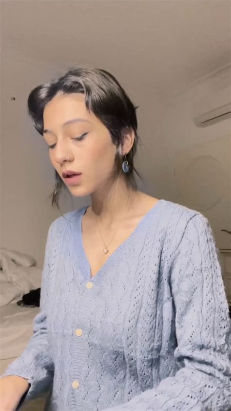 ‎آنیا‎ ‎🩵 اینو قبلا گرفته بودم دو دل بودم پستش بکنم یا نه ولی دیگه گذاشتم اینم خدمت شما