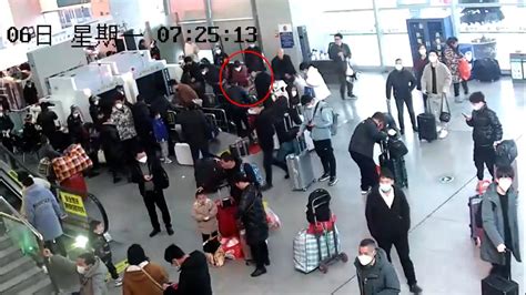 旅客不慎遗失百万存单，抚州车站民警帮寻回关键帧澎湃新闻 The Paper