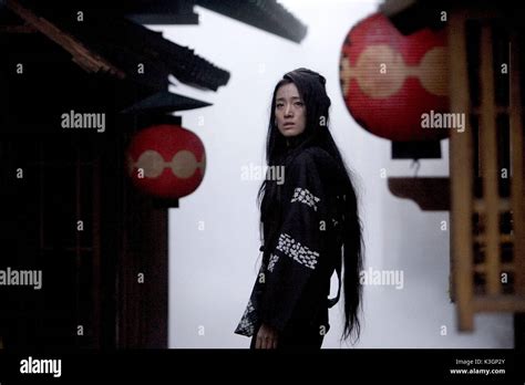 MEMOIRS OF A GEISHA Stars Ziyi Zhang Gong Li Michelle Yeoh And Ken
