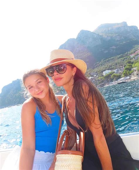 Gloria Djetinjstvo Na Prodaju Što Djeca Slavnih Harper Beckham Blue Ivy Carter I North West