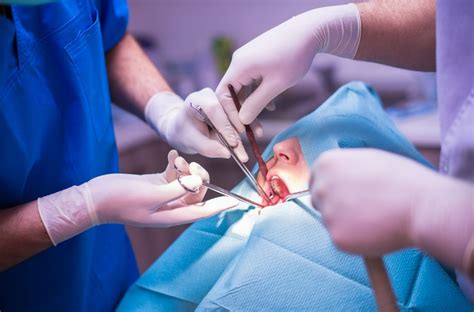 A Importância De Extrair Os Dentes Do Siso Ortoclube Clínica