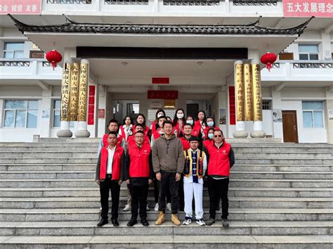 大理共青团开展文化和旅游青年志愿服务活动游客宣传文明