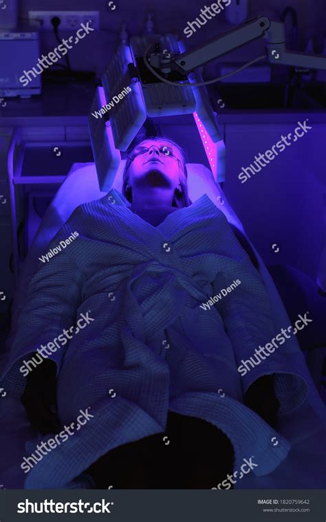 Стоковая фотография 1820759642 Doctor Makes Intramuscular Injections Botulinum Toxin Shutterstock