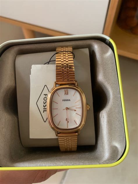 Jam Tangan Fossil Fesyen Wanita Jam Tangan Di Carousell