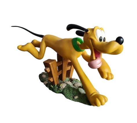 Disney Statue Pluto Jumping Over A Fence 32 Cm Jaren Catawiki