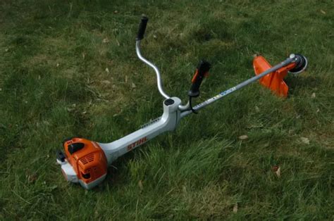 XX STIHL FS360 FS 361 C EM Motorsense Freischneider Fadenmähkopf 2 3
